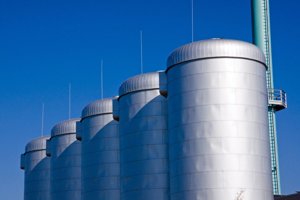 Choosing the Right Tank Liner for Above-Ground Storage Tanks