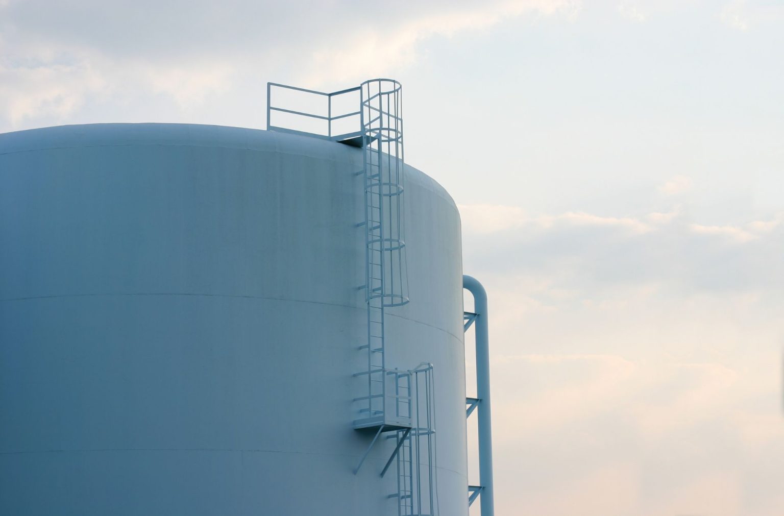 A Comprehensive Guide to Above Ground Tank Accessories