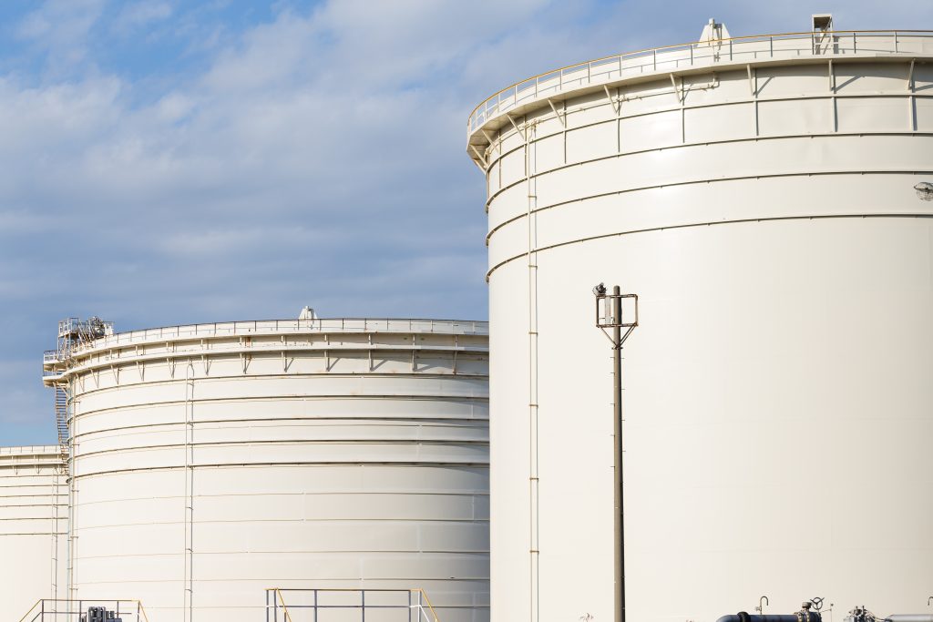 Guide to Choosing the Right Tank Liner for Your Industry