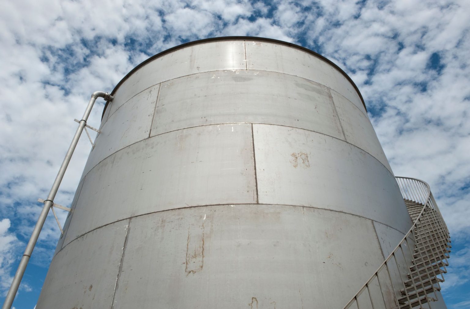 Sealing Your Tank Properly: What You Need to Know